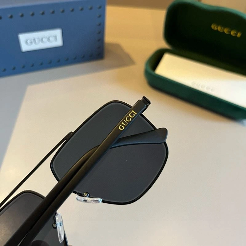 Brand-authenticated Gucci Sunglasses