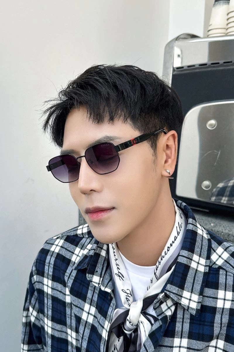 Accurate model Gucci Sunglasses