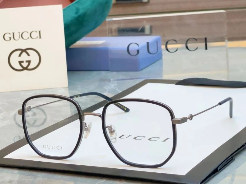 Top mirror Gucci Sunglasses