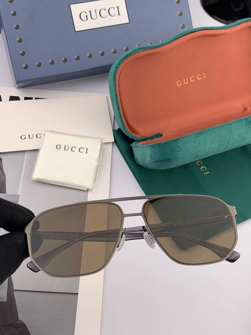 Top mirror Gucci Sunglasses