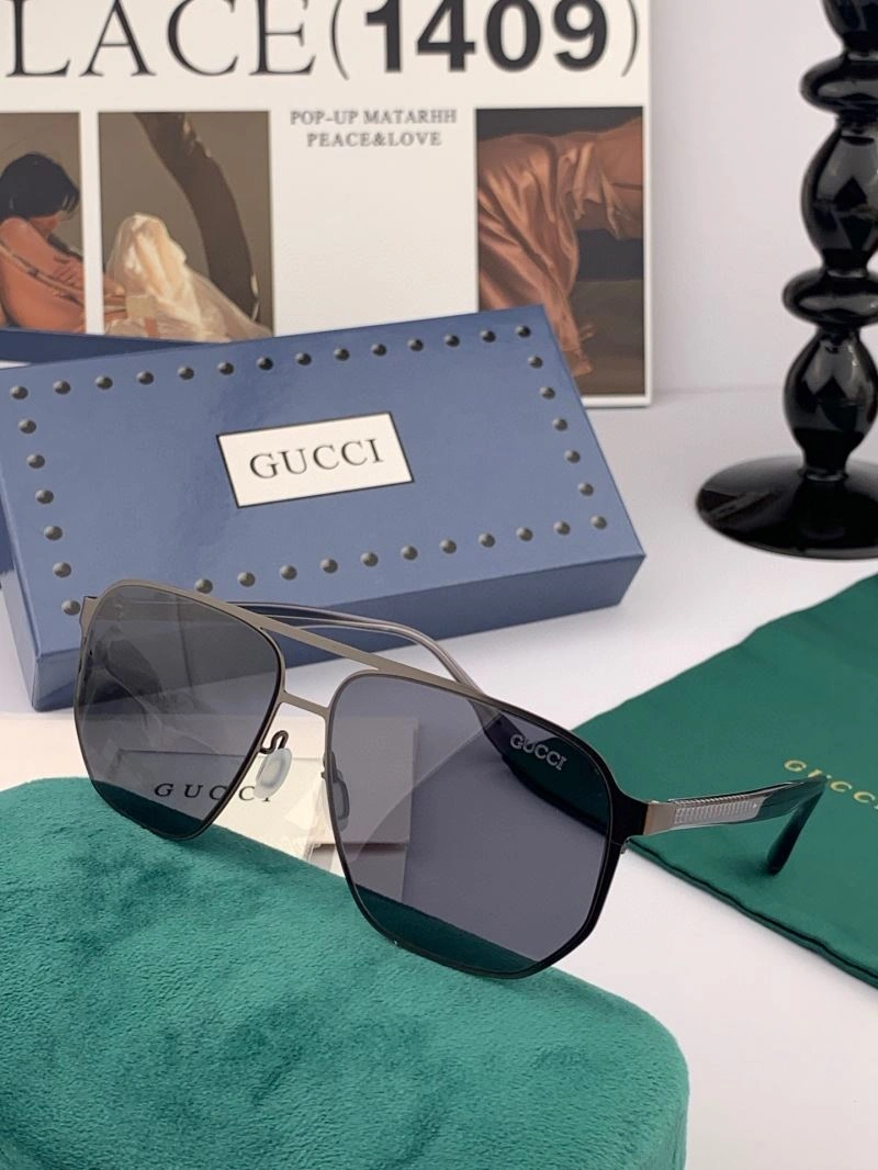 Top mirror Gucci Sunglasses