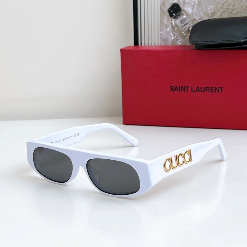 Accurate model Gucci Sunglasses
