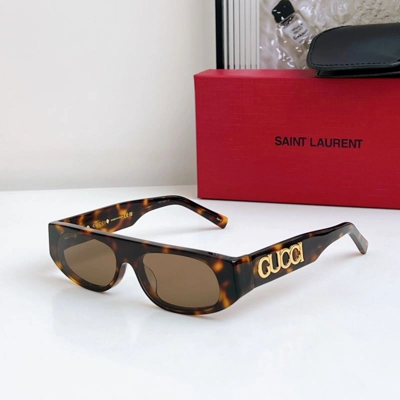 Accurate model Gucci Sunglasses
