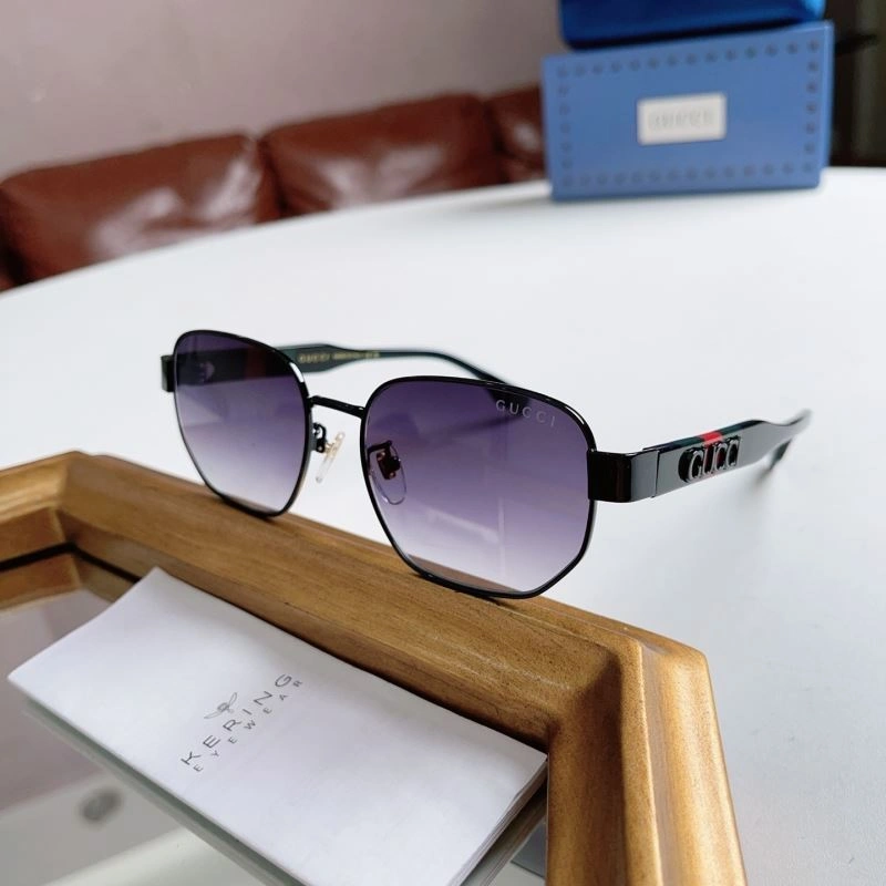 Top mirror Gucci Sunglasses