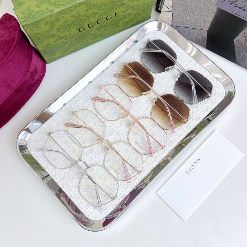 Brand-authenticated Gucci Sunglasses