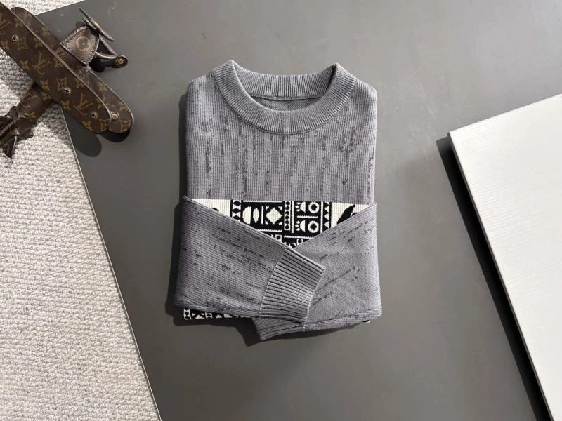 Bargain Gucci Sweaters
