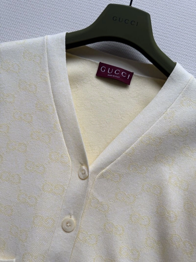 Bargain Gucci Sweaters