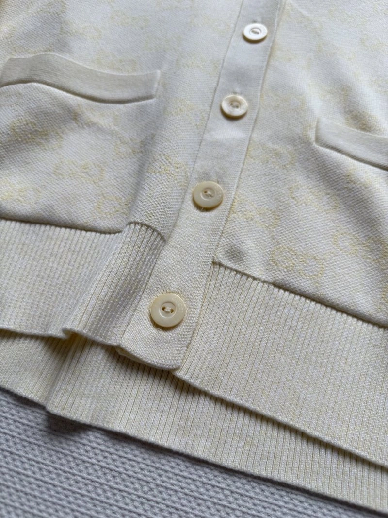 Bargain Gucci Sweaters