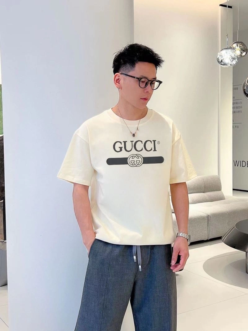 Accurate model Gucci T-Shirts