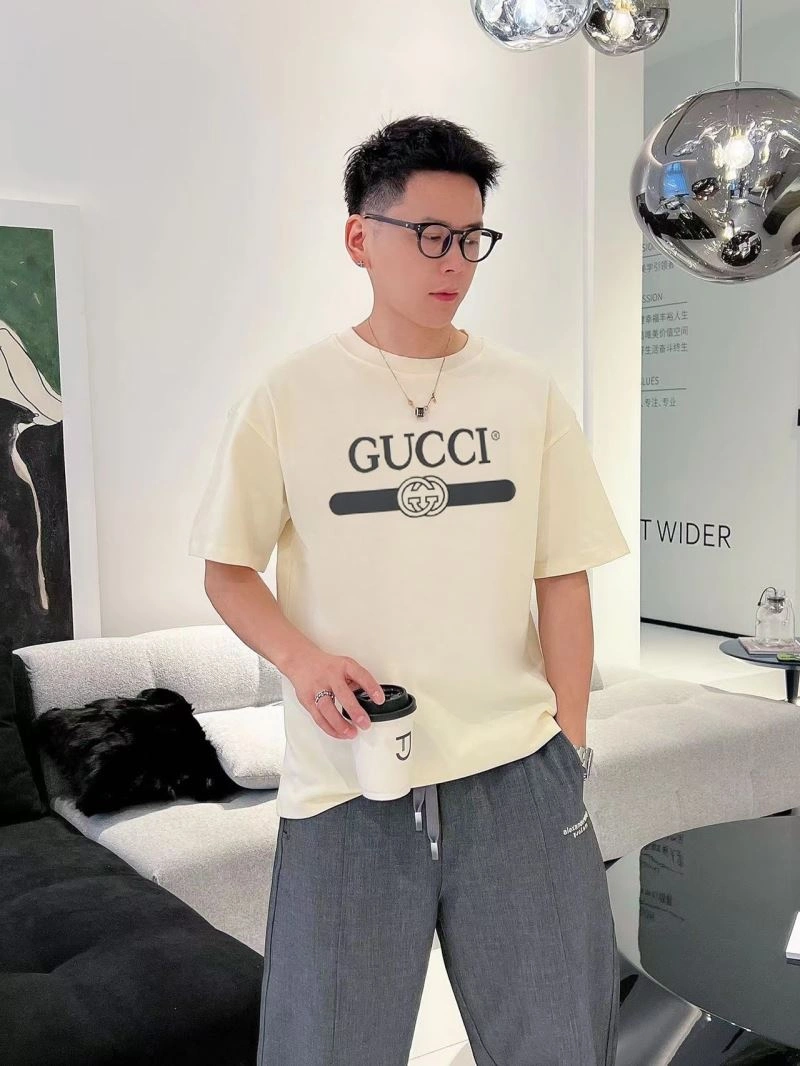 Accurate model Gucci T-Shirts