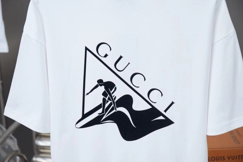 Top match Gucci T-Shirts