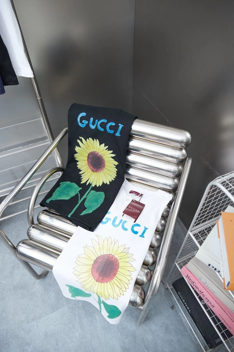 Top match Gucci T-Shirts