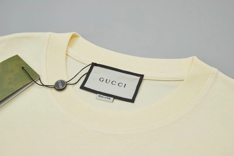 Top match Gucci T-Shirts