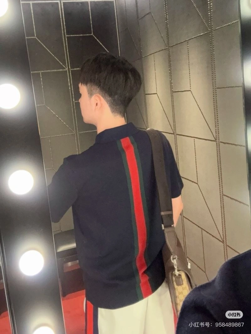 Accurate model Gucci T-Shirts