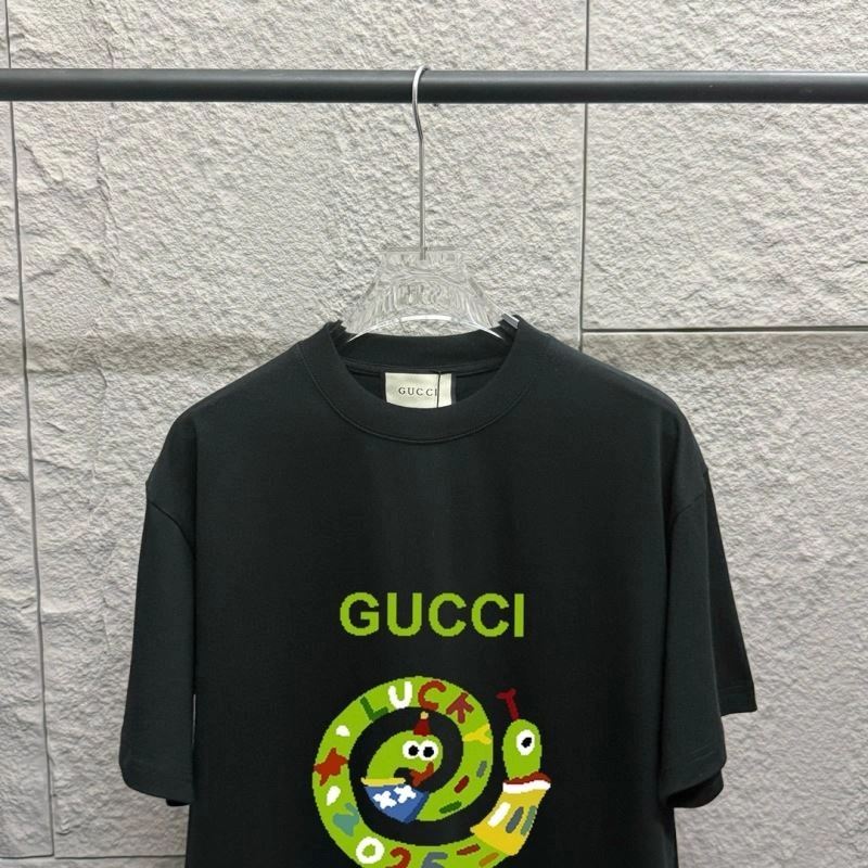 Indistinguishable Gucci T-Shirts