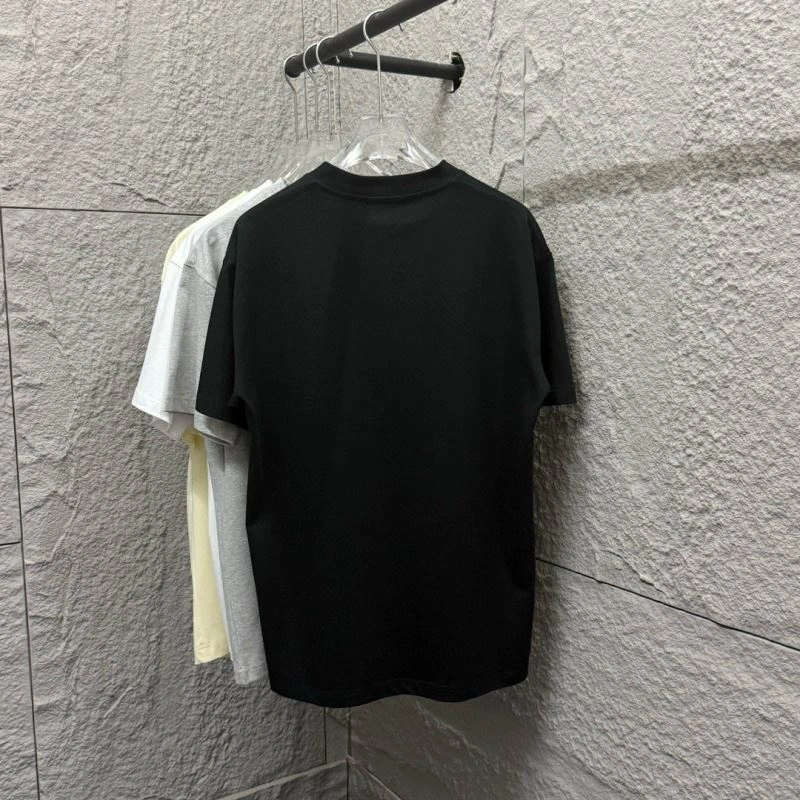 Indistinguishable Gucci T-Shirts