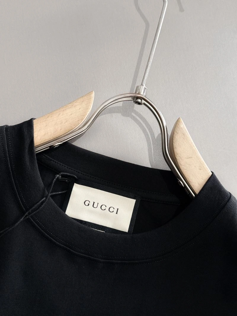 Accurate model Gucci T-Shirts