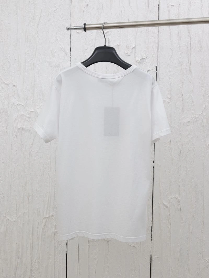 Indistinguishable Gucci T-Shirts