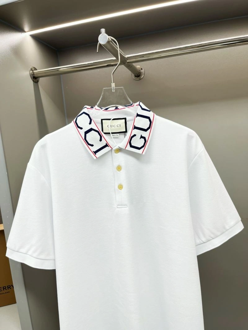 Top match Gucci T-Shirts