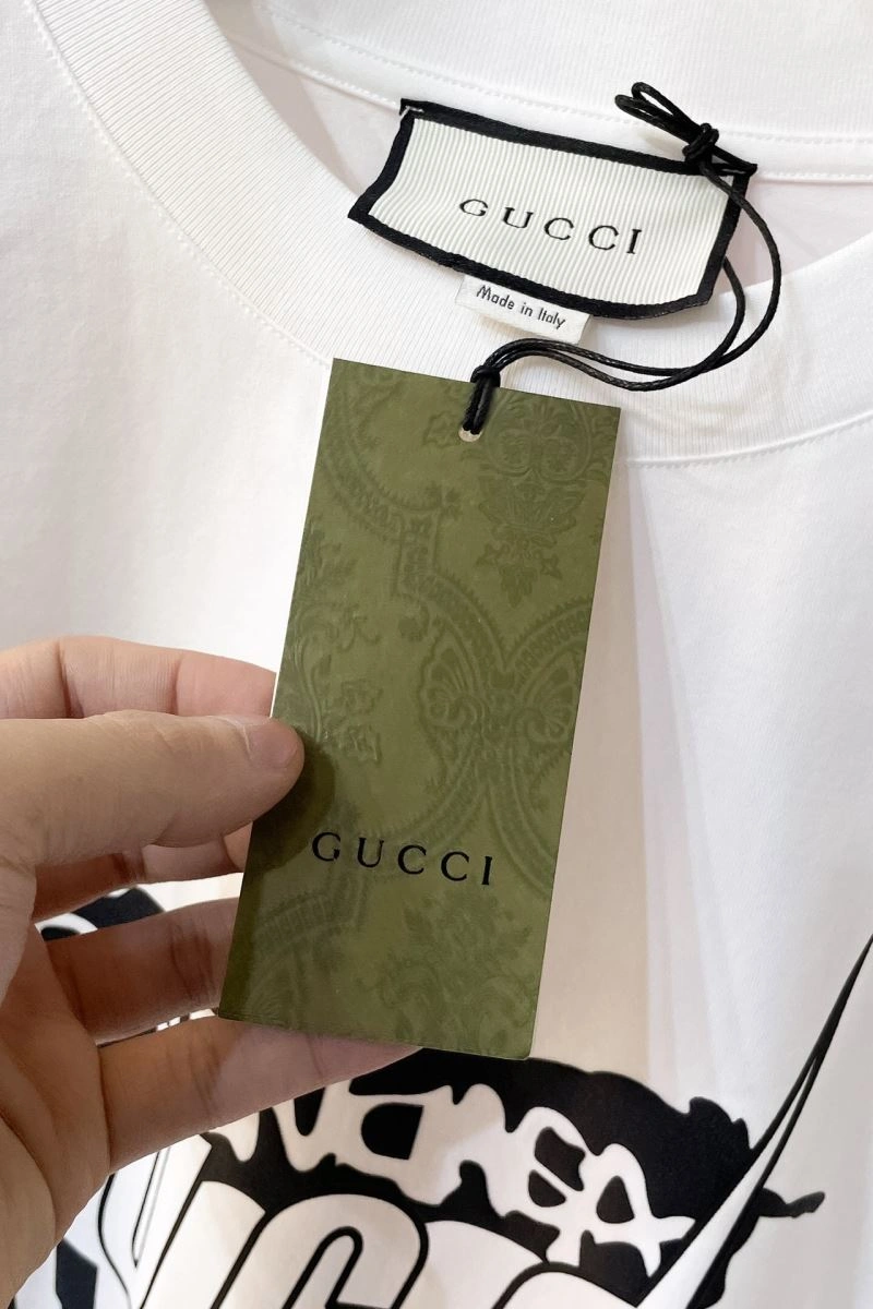 Accurate model Gucci T-Shirts