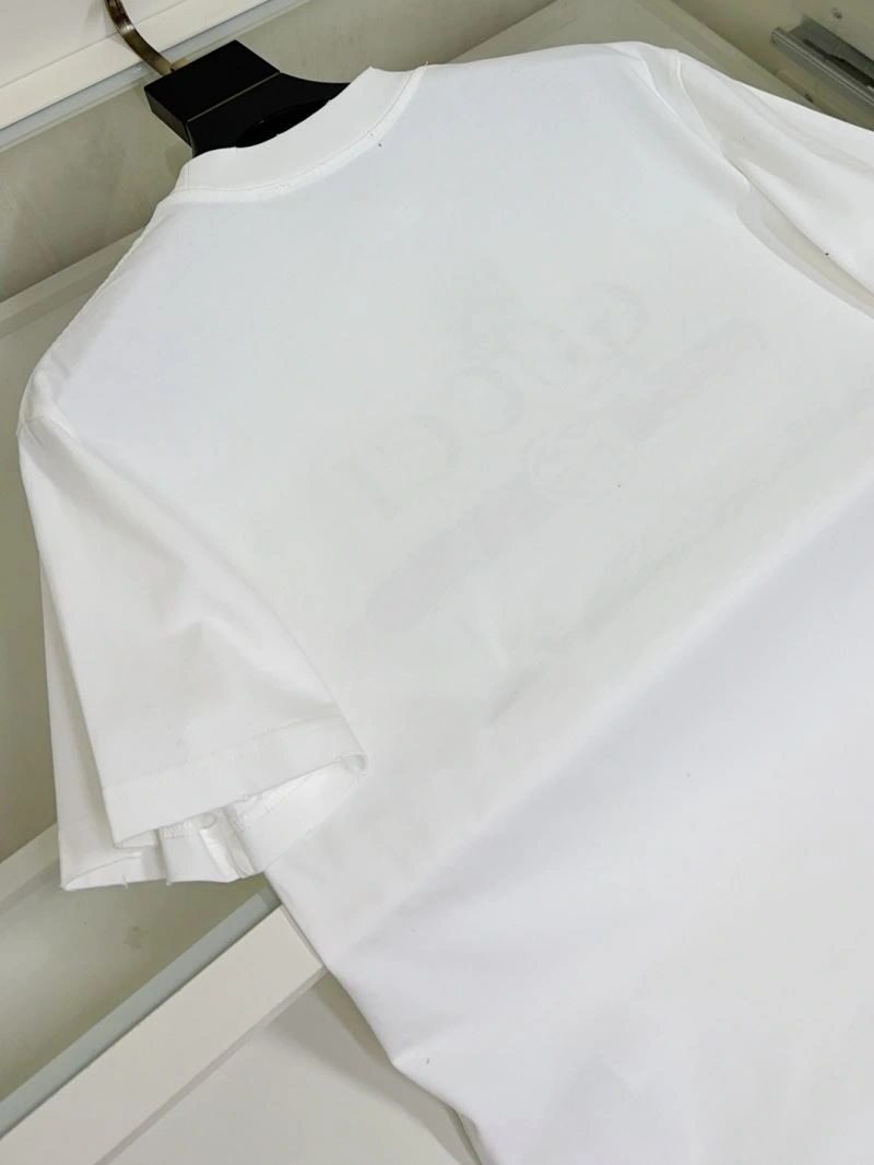 Reasonably priced Gucci T-Shirts