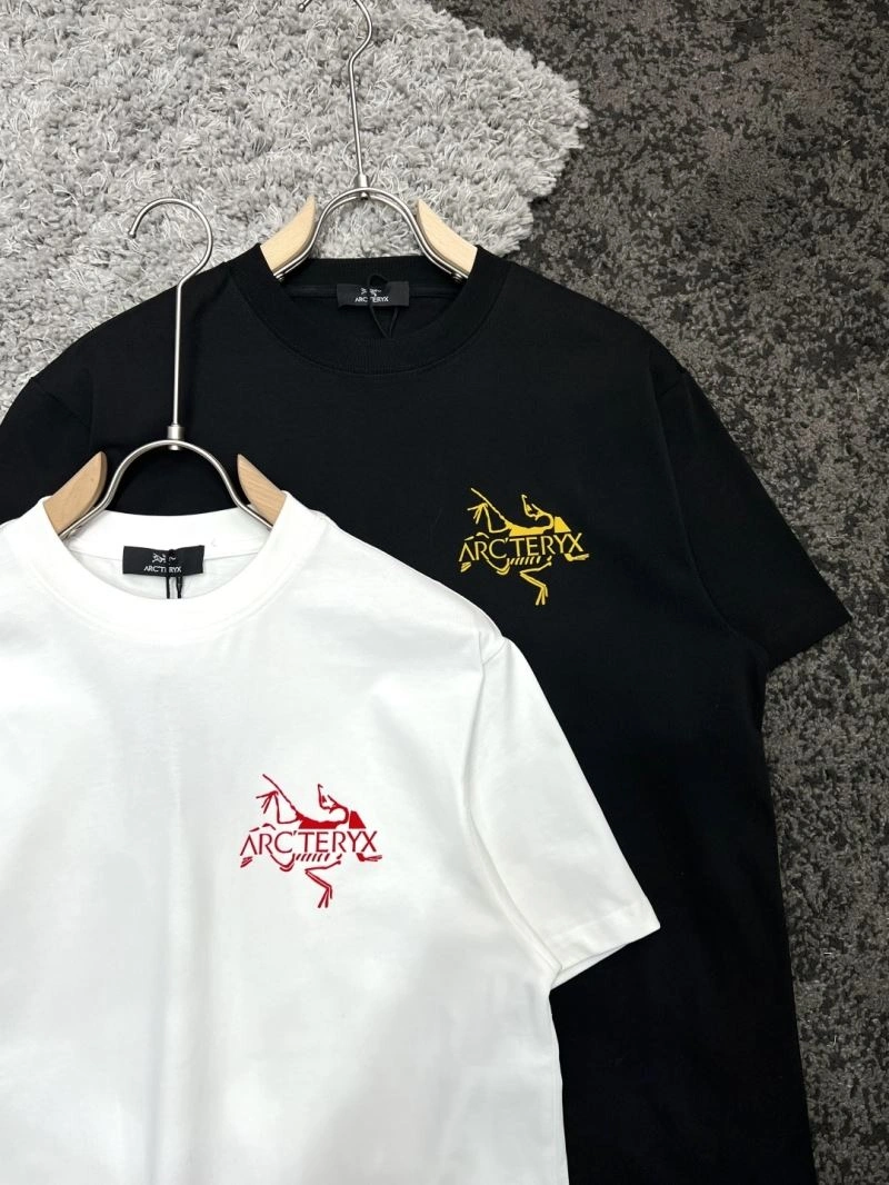 Indistinguishable Gucci T-Shirts