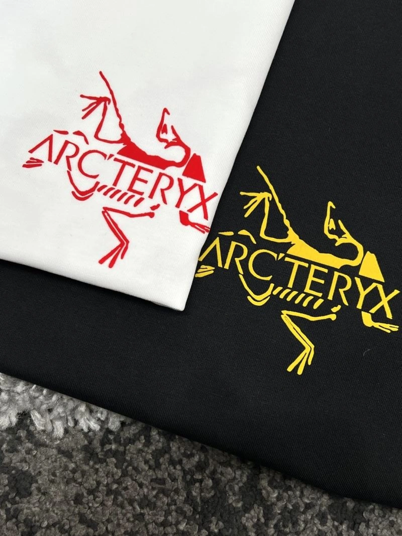 Indistinguishable Gucci T-Shirts
