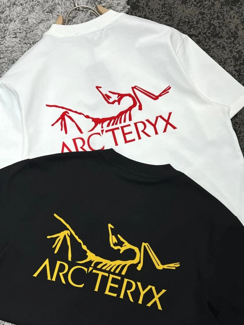 Indistinguishable Gucci T-Shirts