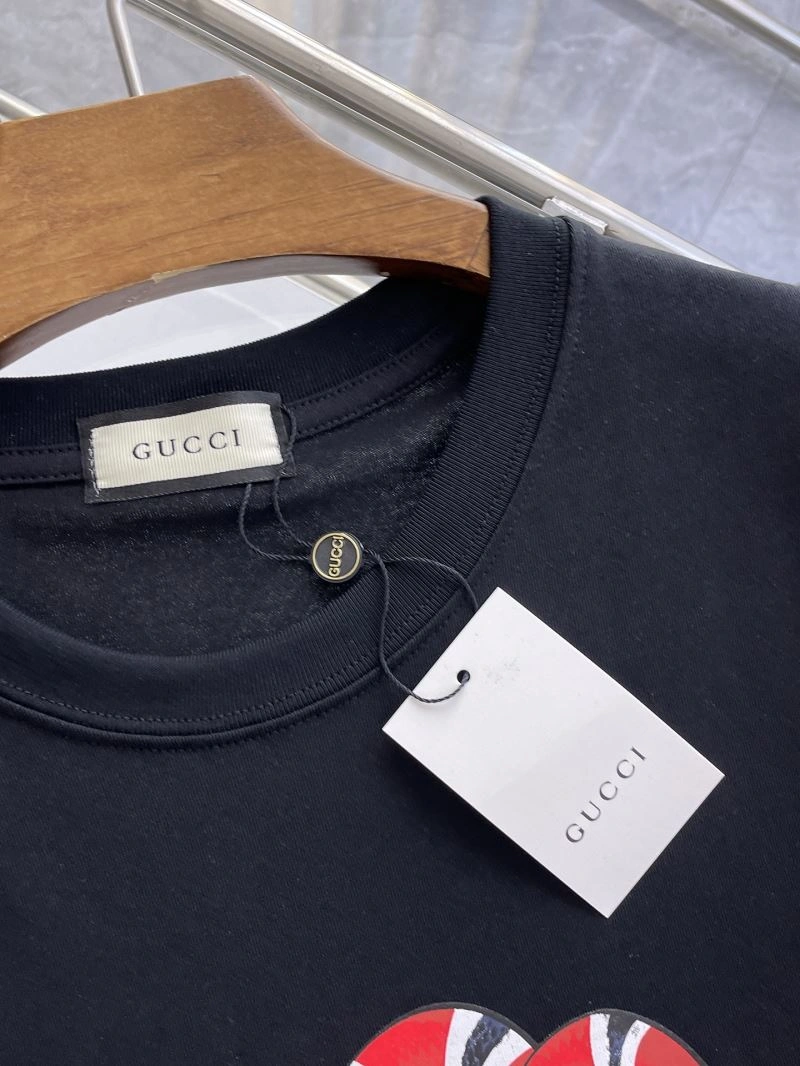 Perfect replica Gucci T-Shirts