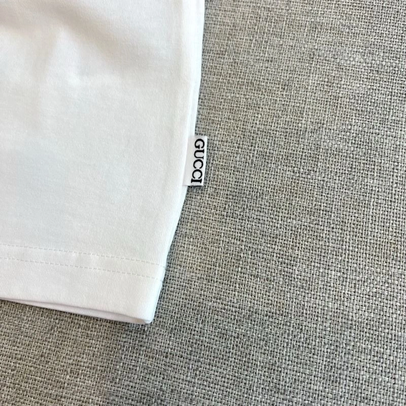 Accurate model Gucci T-Shirts