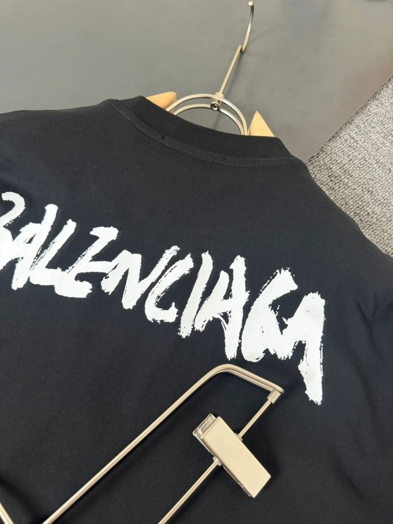 Indistinguishable Gucci T-Shirts