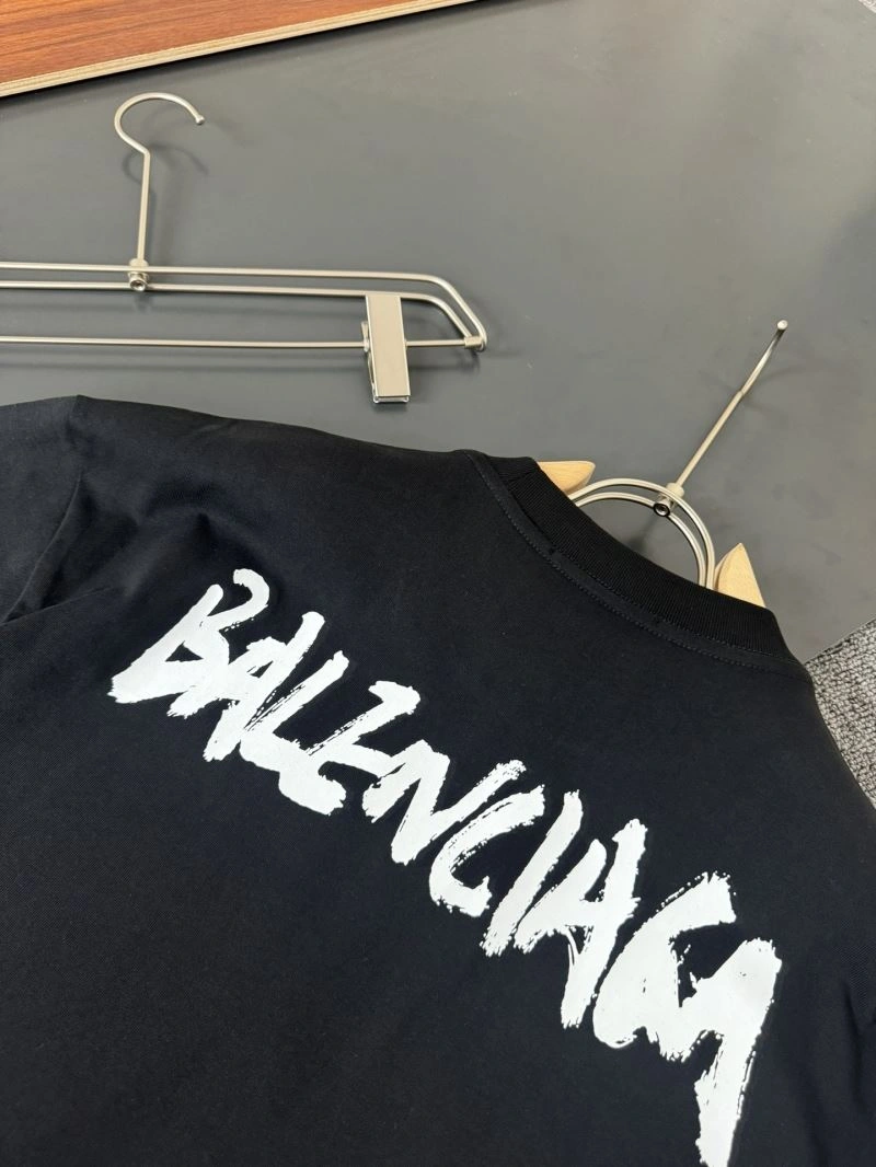 Indistinguishable Gucci T-Shirts