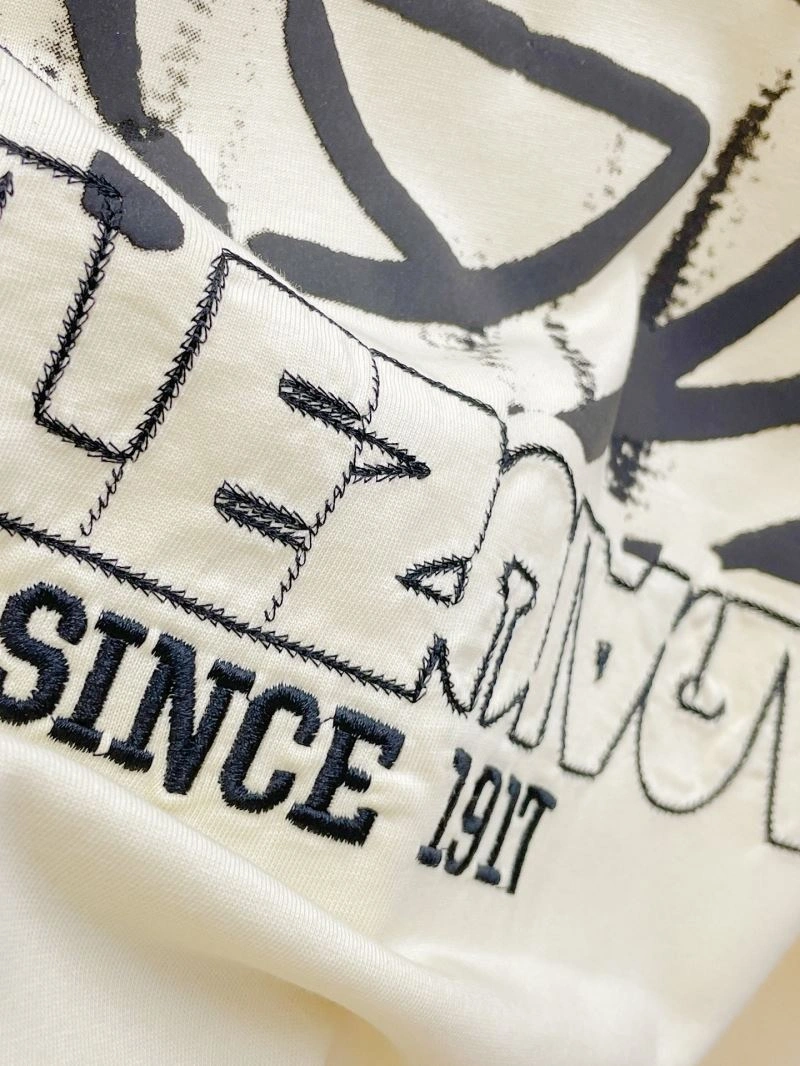 Value-priced Gucci T-Shirts