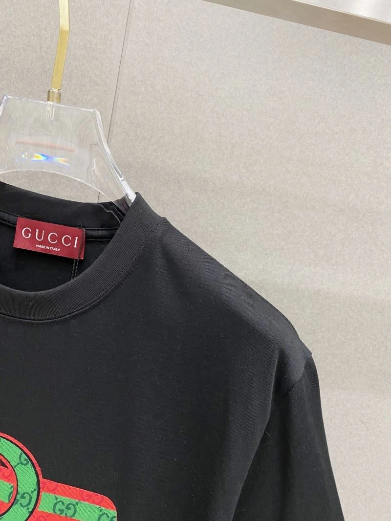 Top match Gucci T-Shirts