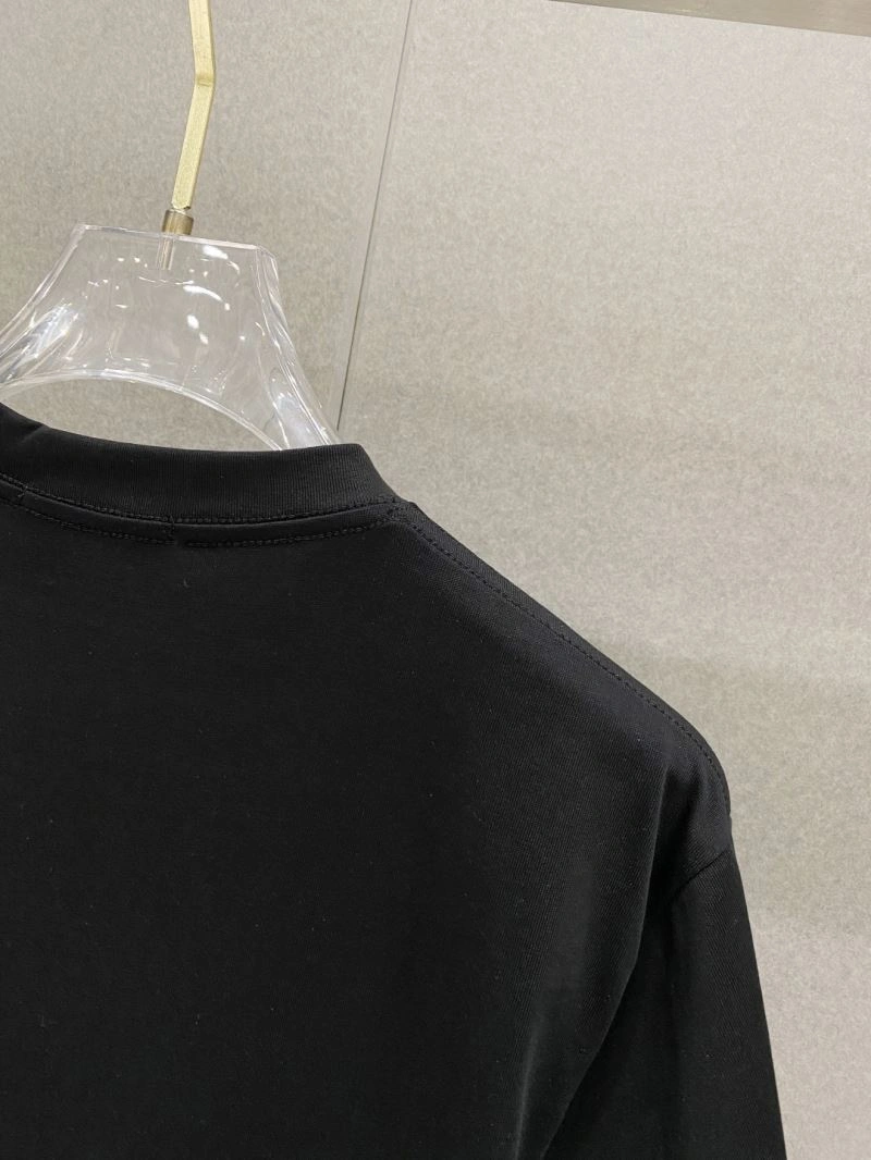 Top match Gucci T-Shirts