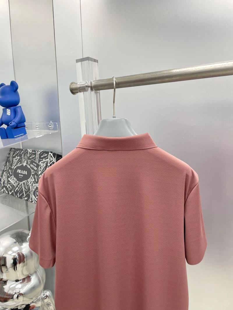 Indistinguishable Gucci T-Shirts