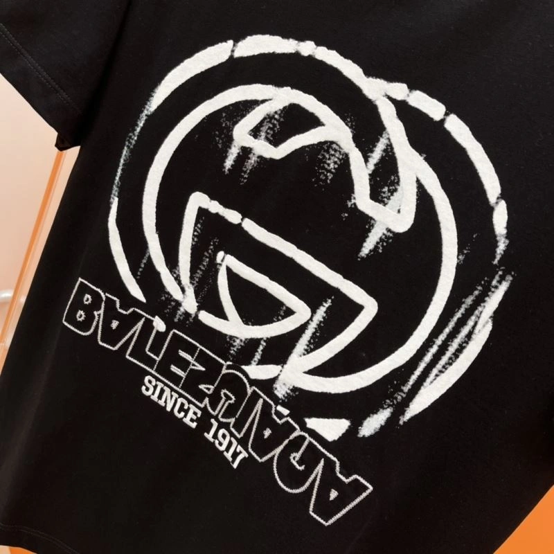 Value-priced Gucci T-Shirts