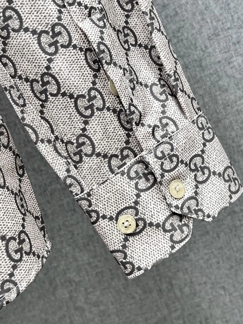 Indistinguishable Gucci T-Shirts
