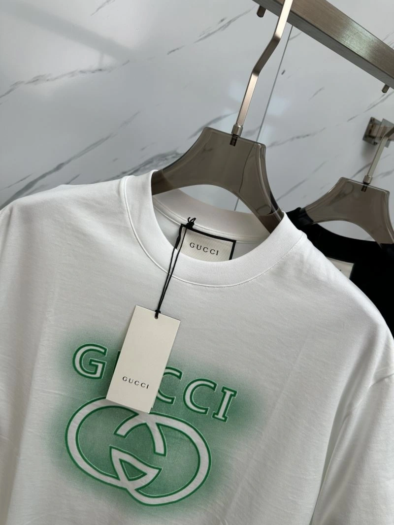 Top match Gucci T-Shirts