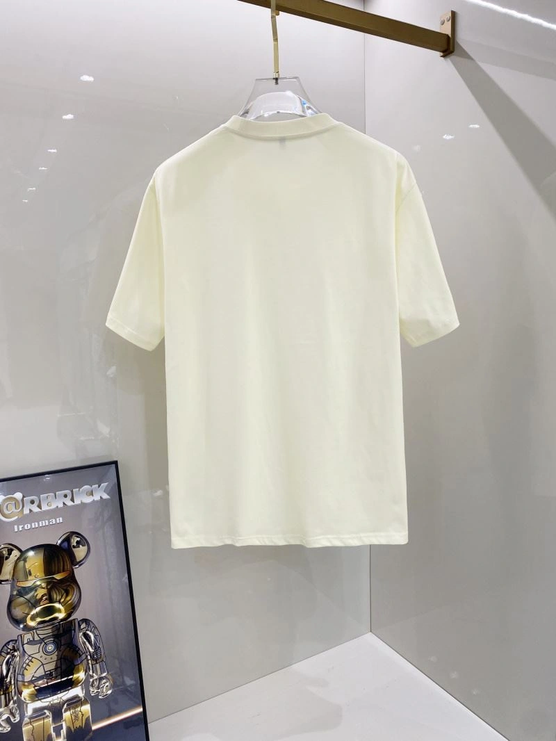 Top match Gucci T-Shirts
