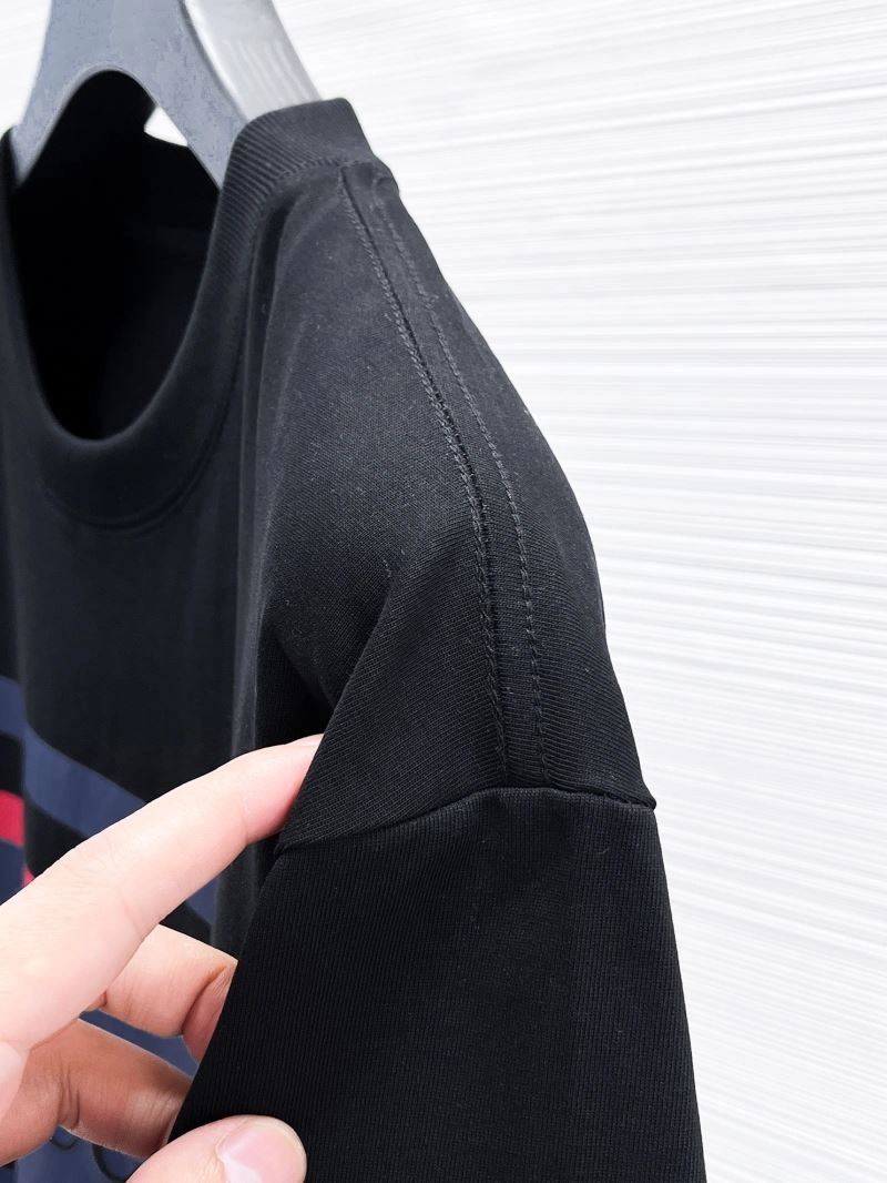 Indistinguishable Gucci T-Shirts
