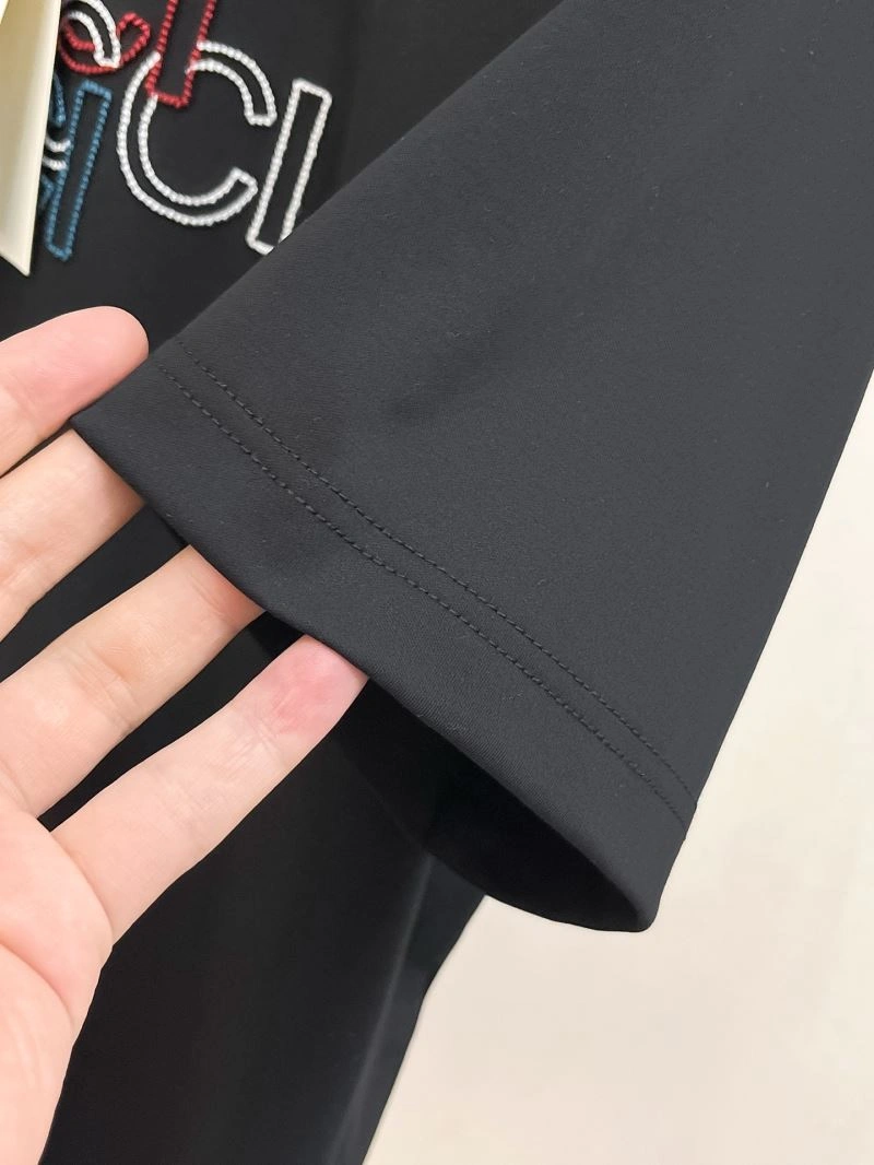 Indistinguishable Gucci T-Shirts
