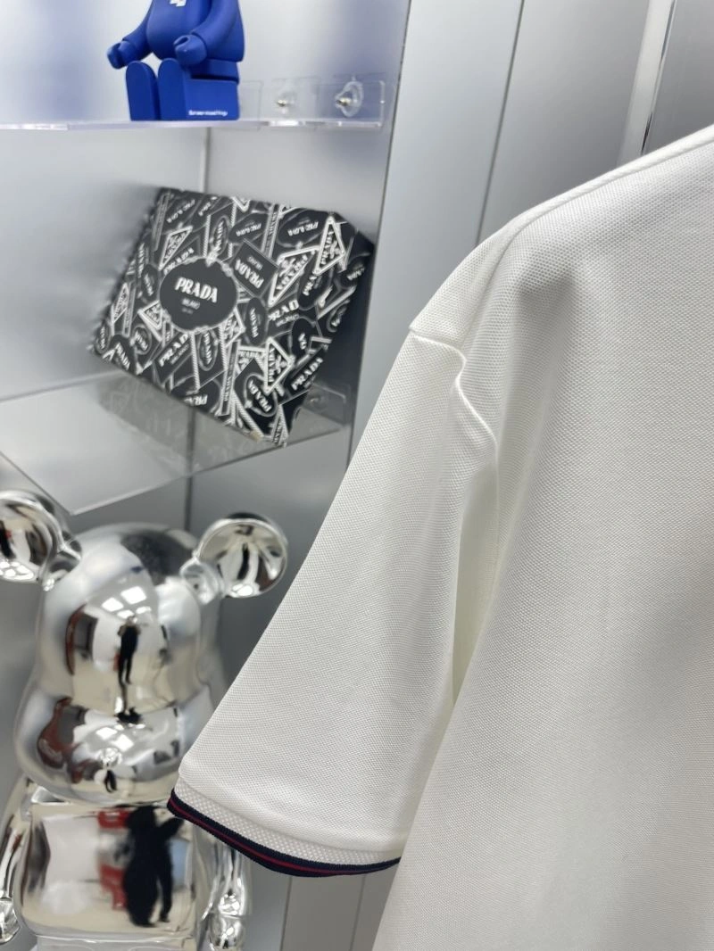 Top match Gucci T-Shirts