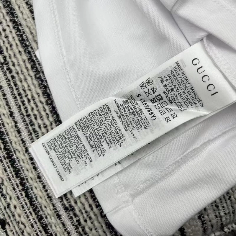 Accurate model Gucci T-Shirts