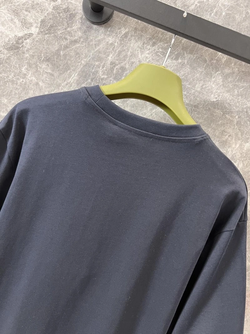 Value-priced Gucci T-Shirts