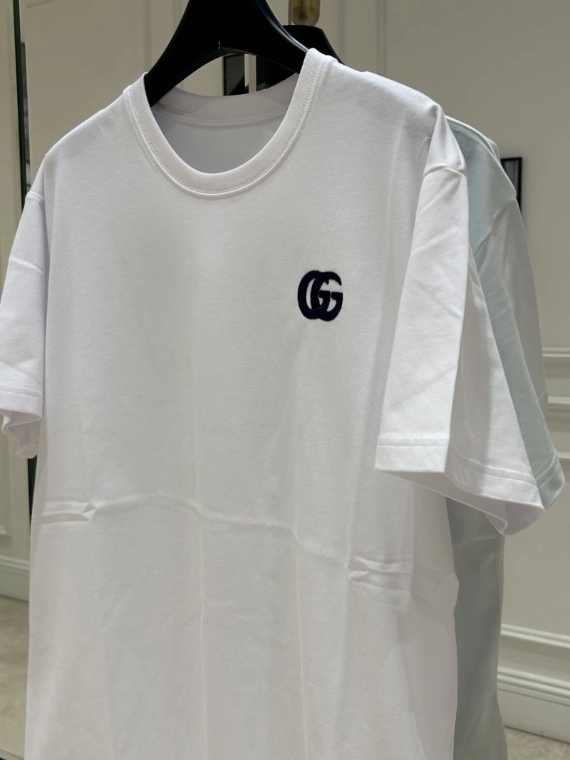Accurate model Gucci T-Shirts
