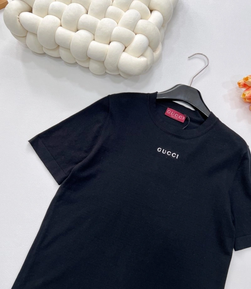 Top match Gucci T-Shirts