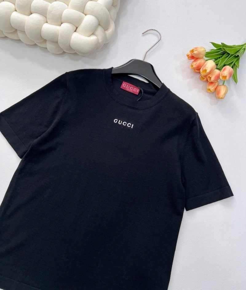 Top match Gucci T-Shirts