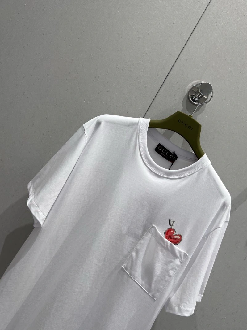 Top match Gucci T-Shirts