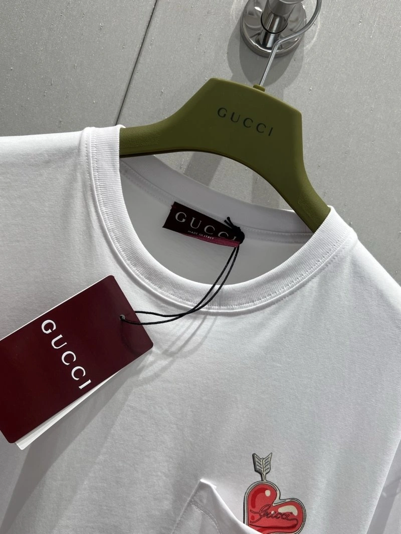 Top match Gucci T-Shirts